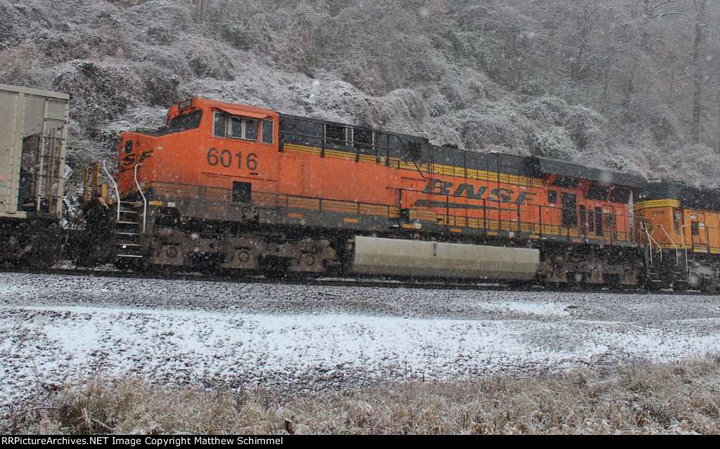 BNSF 6016